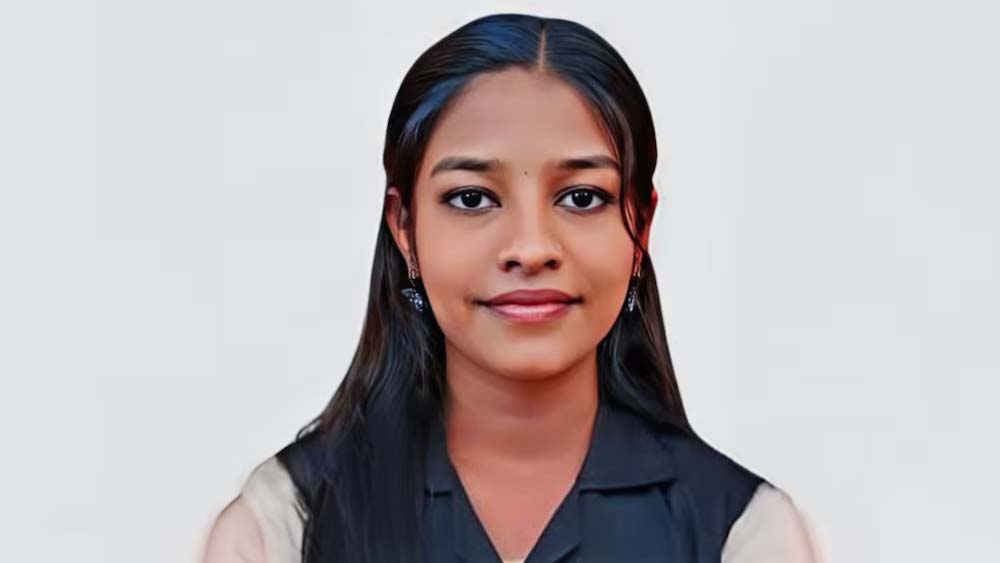 മണ്ണെണ്ണയൊഴിച്ച് തീകൊളുത്തി, പുകയും നിലവിളിയും കേട്ട് നാട്ടുകാ ...